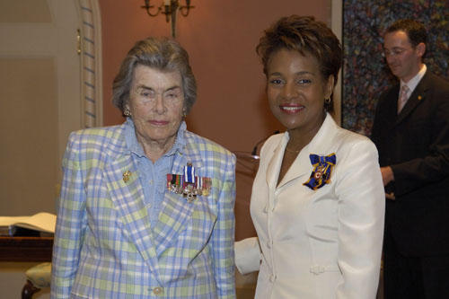 Lady Patricia receives the Meritorious Service Cross (Military Division ...