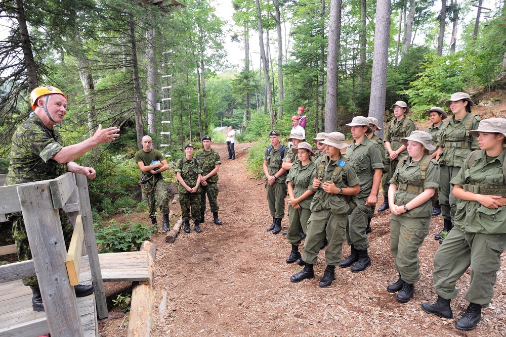 Visite du Centre d'instruction d'été des Cadets de l'Armée Valcartier ...